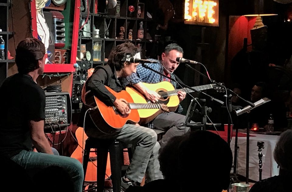 Javier "Hobo Cane" Mendoza: Un Espectáculo Imperdible para Celebrar el ...